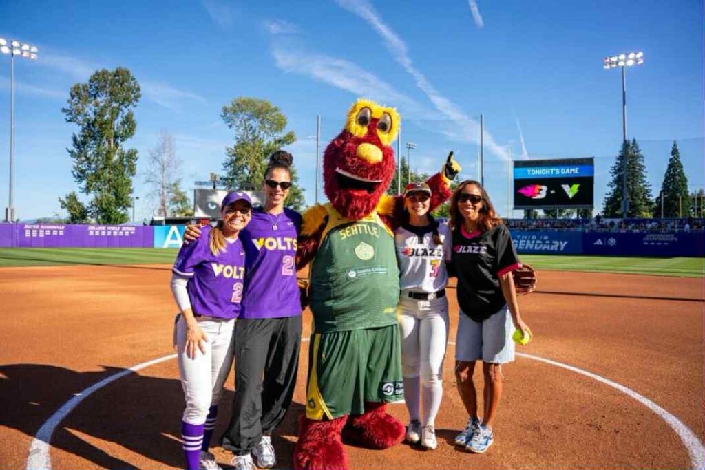 Alysha Clark and Lexie Brown Shine in Seattle, Throw First Pitch For ...