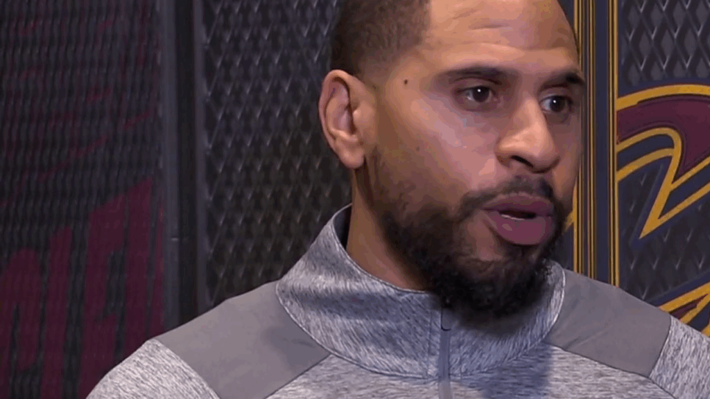 J.J. Outlaw: From NFL Player to NBA Coaching Star - PlayersTV